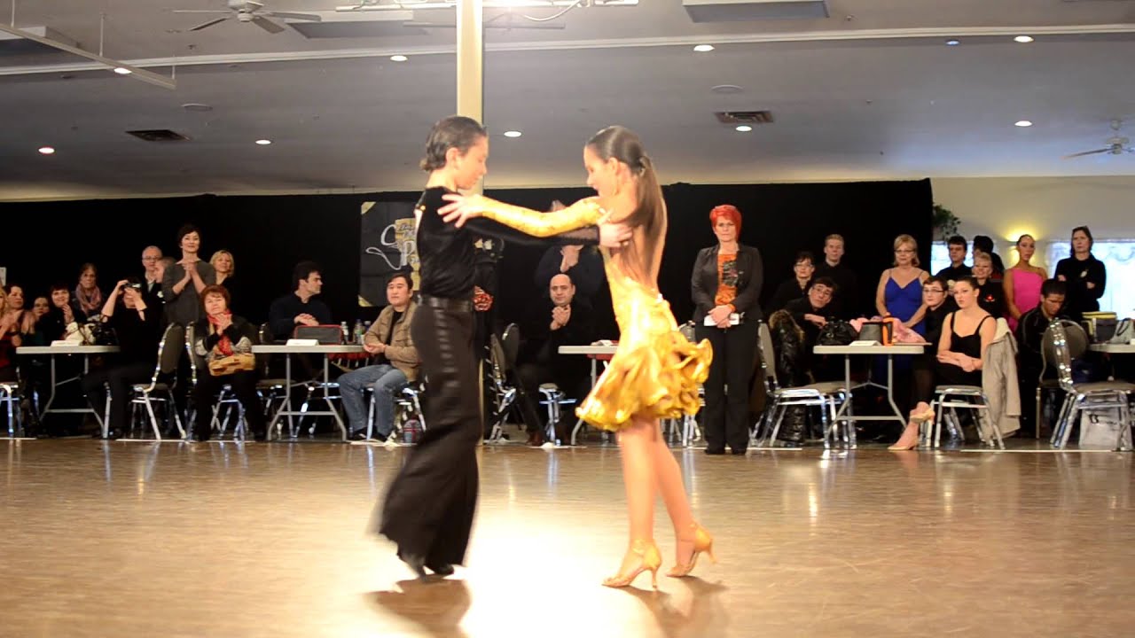 Julian & Delia (Jive) / La Coupe du Prestige 2013 - YouTube