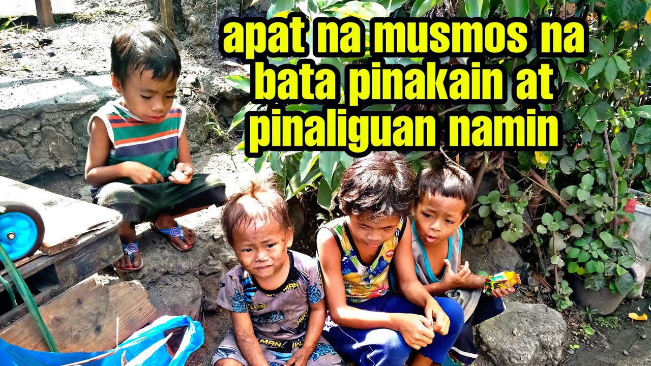 apat na musmos na bata pinakain at pinaliguan namin ni ate #Almira ...