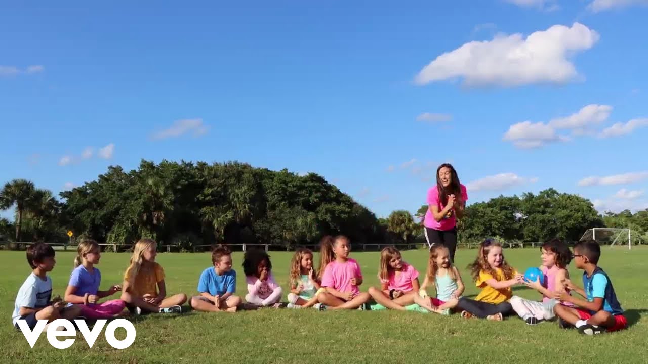 Patty Shukla - Hot Potato Game Song for Children - YouTube