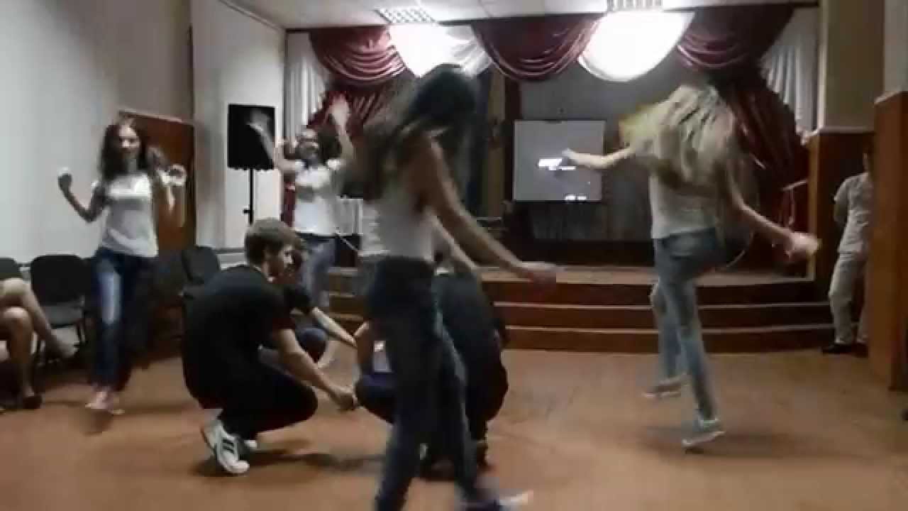 Tema de acasă "Dans modern- Colaj" - YouTube