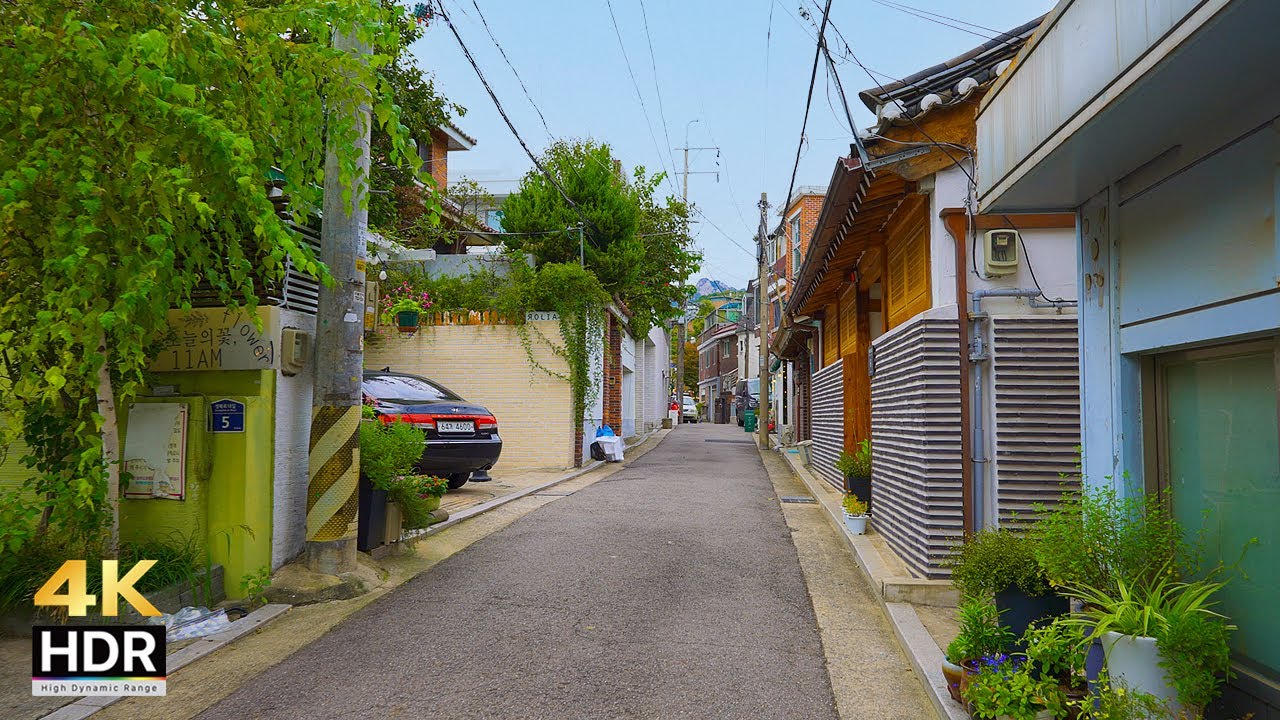 Sunday afternoon walk in the rich village of Seongbuk-dong, Seoul ...