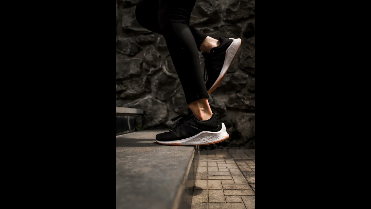 Indoor Footsteps Sound Effects - YouTube