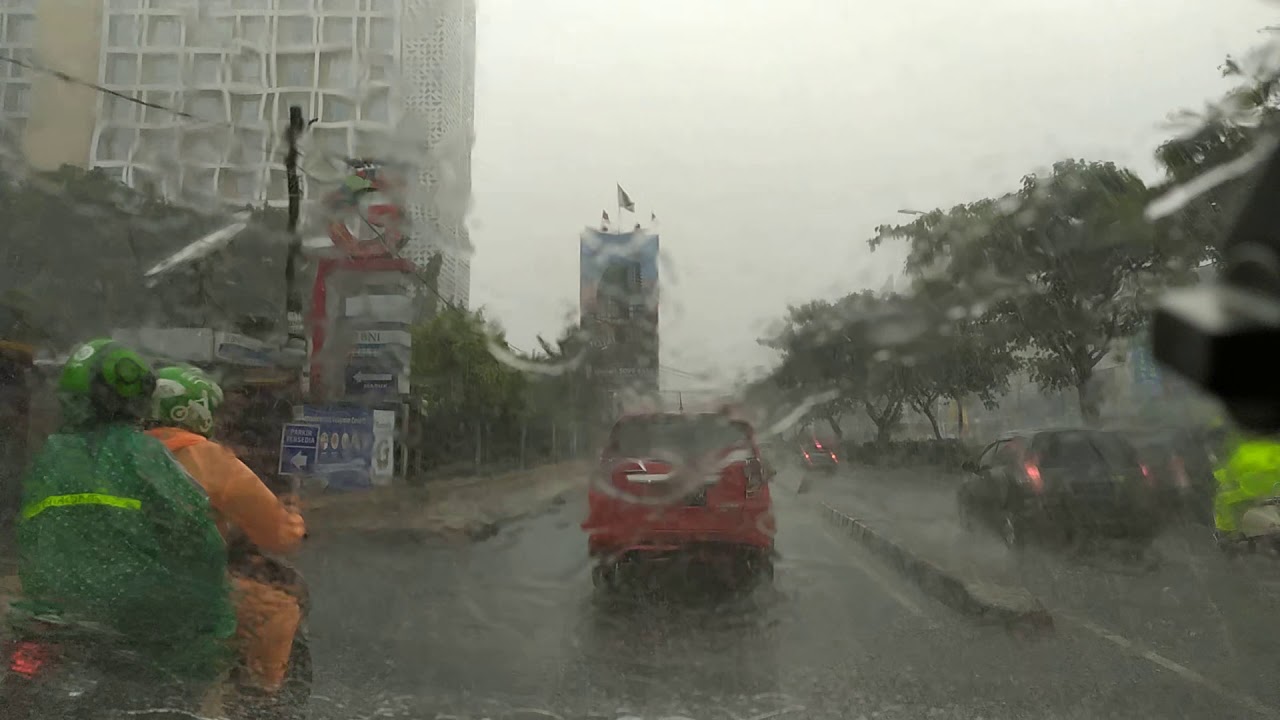 PERJALANAN DARI KAMPUS F8 GUNADARMA KE BOGOR DAN HUJAN DERAS - VLOG ...