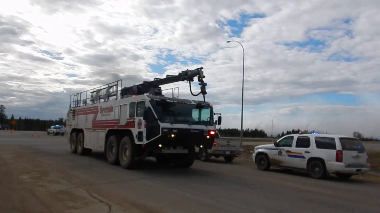 Fort McMurray Fire - Syncrude ARFF Drive By - YouTube
