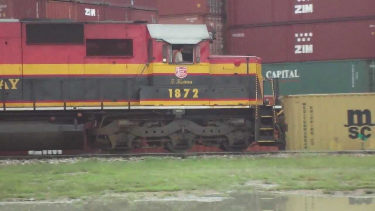 Freight Train in Panama - YouTube
