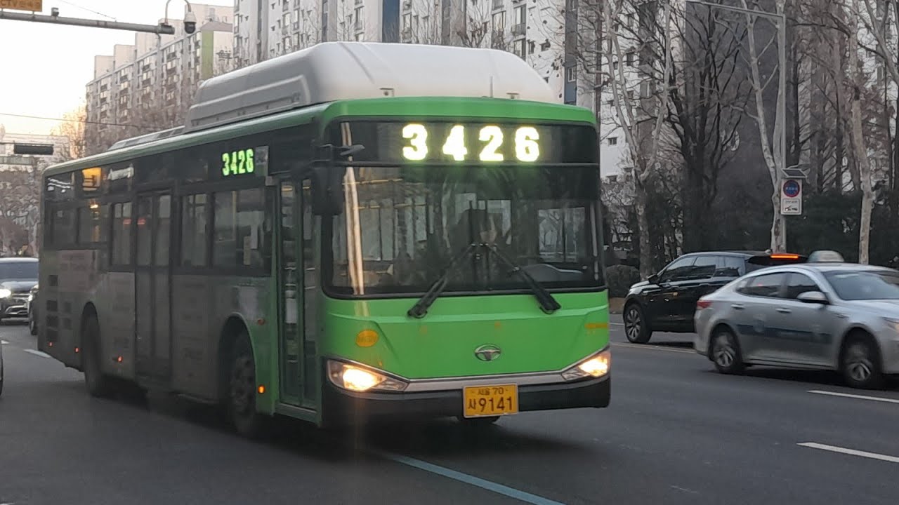 [서울] 3426번, 402번, 11-3번 도곡역 쪽 통과 - YouTube