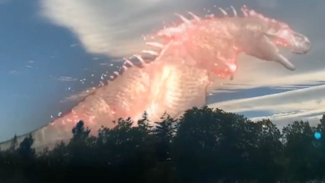 Footage of Godzilla enter the city - YouTube
