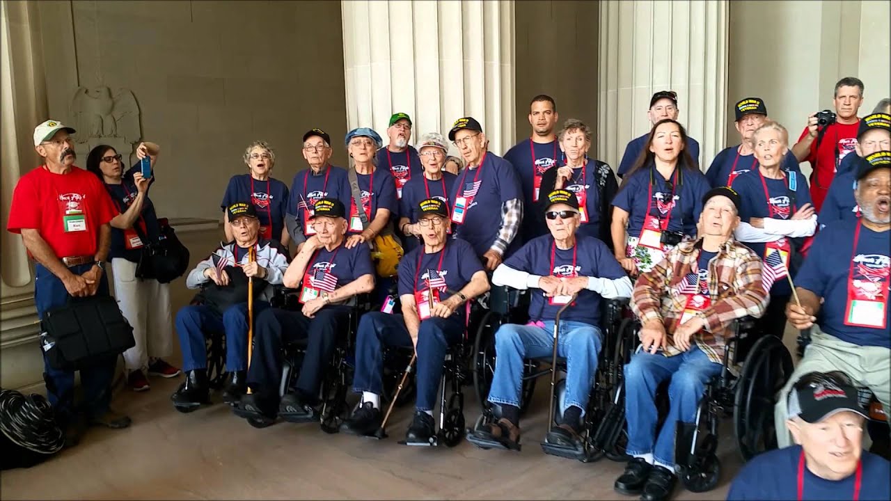 Honor Flight Oregon at Lincoln Memorial in D.C. 05/16/15 - Hand video ...