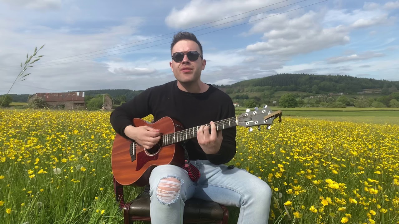 Coldplay - Yellow - Charlie Max - YouTube