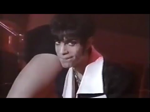 Prince On Soul Train 1994 - YouTube