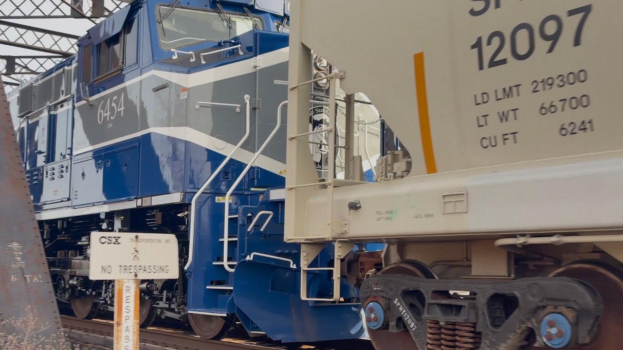 New Delivery! CSX L313 brings in two new LSRC SD70ACE T4s 12/24/25 ...