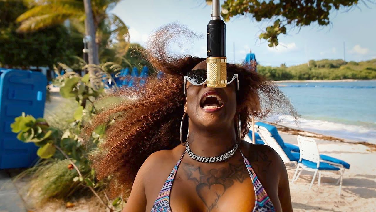 Ariella Effortless - Smack Attack! - YouTube