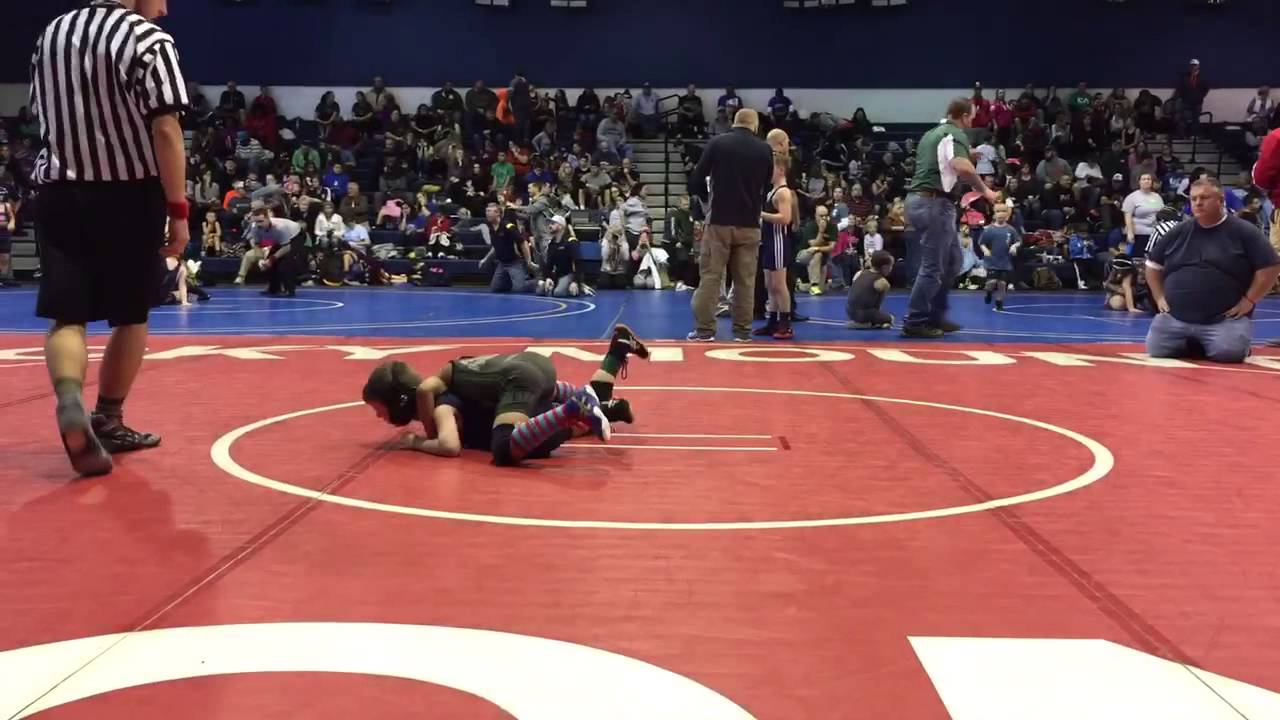 Tye Johnson, Pinning Pythons - YouTube