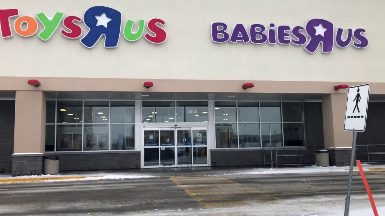 Toys R Us in Vaudreuil-Dorion, Quebec, Canada 🇨🇦 - YouTube