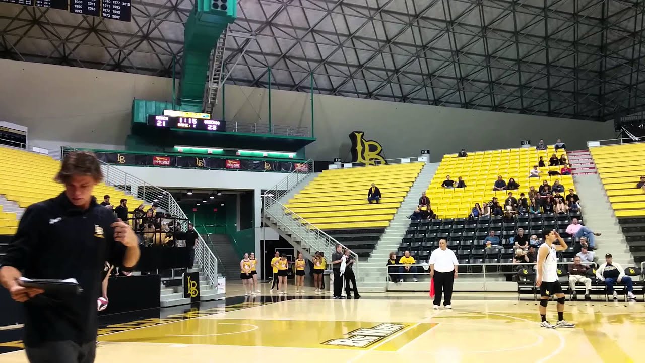 UCSB takes Set #2 over LBSU Volleyball - YouTube