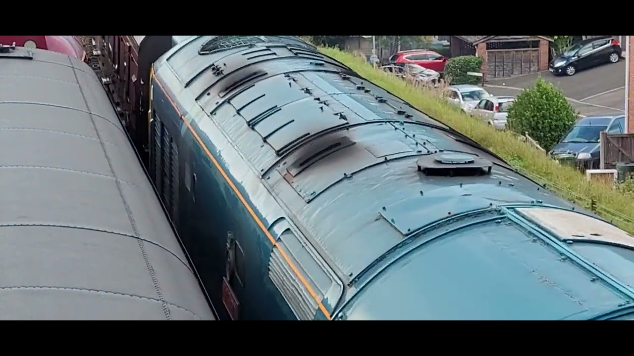 Class 50, 50035 'Ark Royal' & 31466 token exchange Bewdley SVR. 1st ...