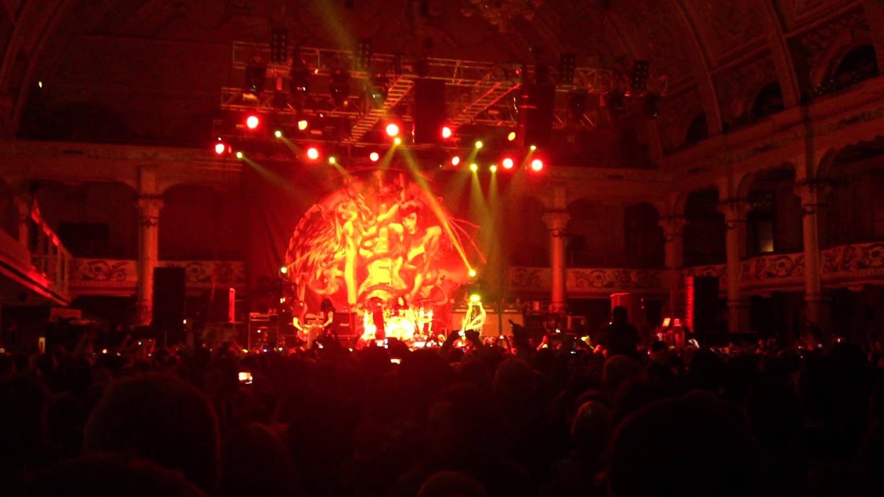 Slash - Sweet Child O Mine Empress Ballroom Blackpool - YouTube