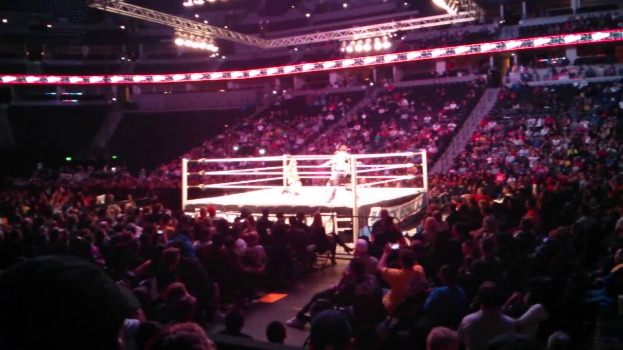 Daniel Bryan vs. Randy Orton @ WWE House Show - YouTube