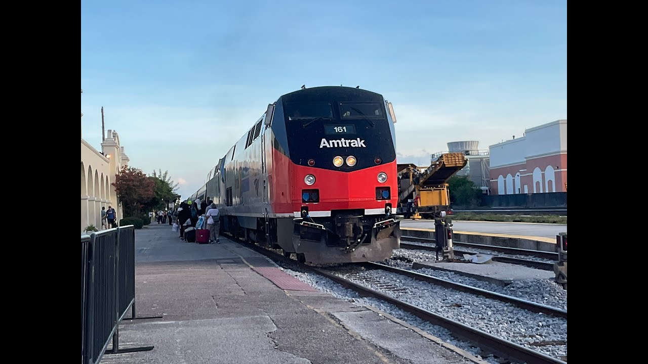 Amtrak 161 In Orlando FL On P092 + Hornshows - YouTube