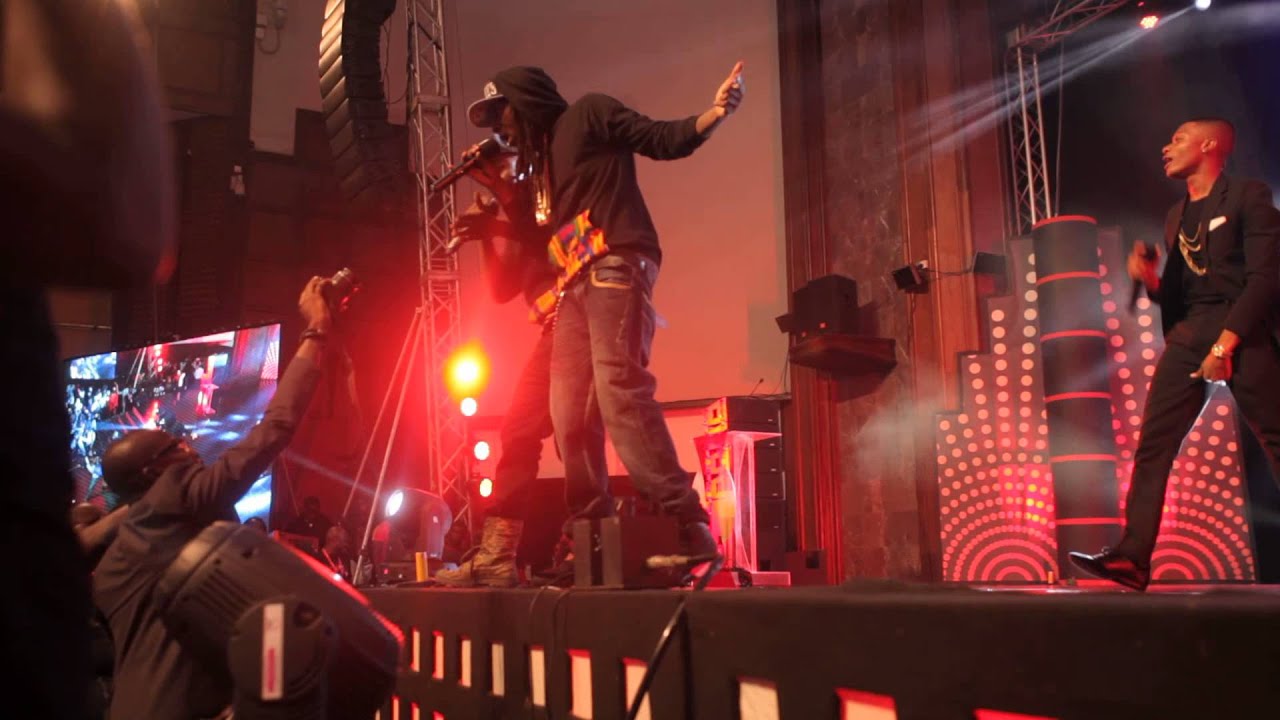 R2Bees ft. Wizkid slow down - YouTube