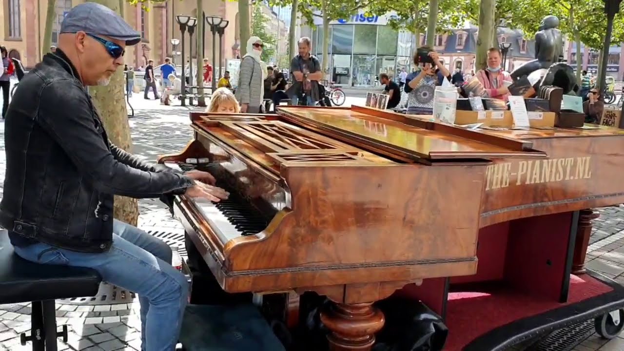 Marcel Kuipers | pianist | Frankfurt Germany | My Zeil ...