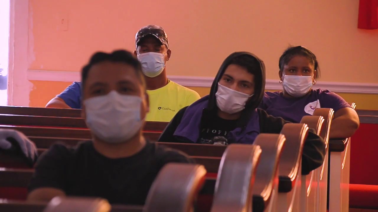 Así son los sábados y lunes en el Ministerio de Ayudando a la Comunidad ...