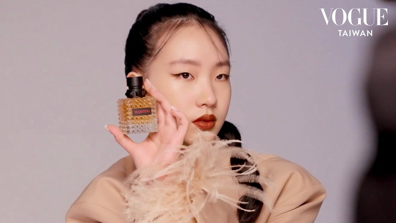 Elly最喜歡 Valentino Beauty 高調潮酷感！且一眼愛上的就是這個明星美妝品！ - YouTube
