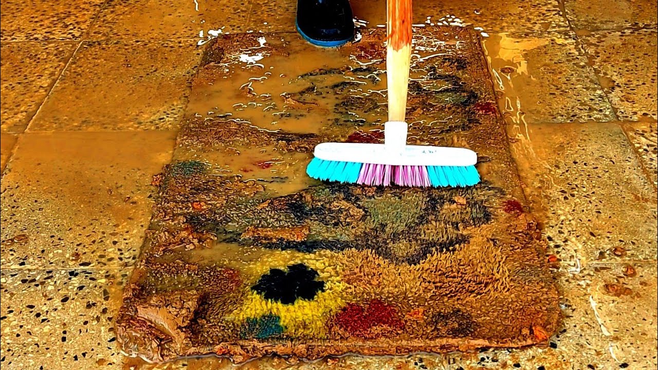 How to wash a small dirty carpet at home with little equipment?|Washing ...