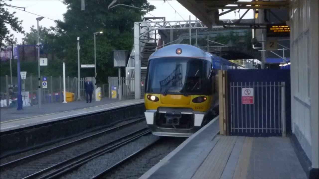 *First Day For TFL Rail Operating Heathrow Connect* - YouTube