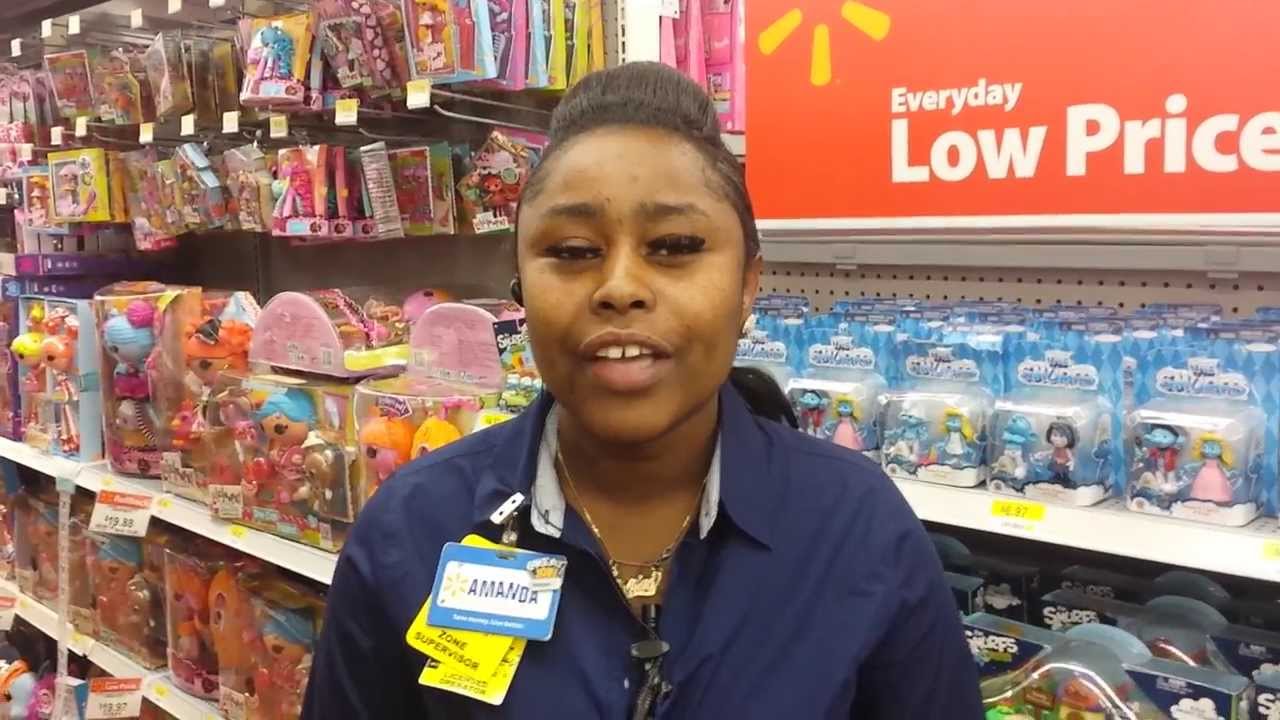 Walmart Associate Amanda Looks Forward to Thanksgiving - YouTube