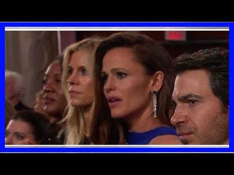 Jennifer Garner suddenly paused mid-clap at the Oscars — and people are ...