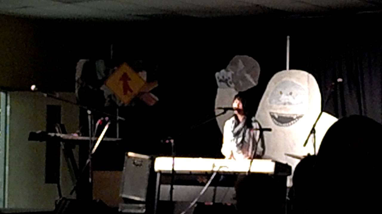 Kim Edwards -The Show Live - YouTube