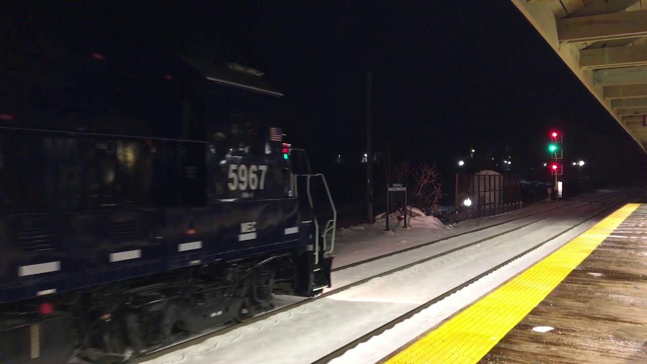 HD MEC 5967 PAR painted & MEC 5968 Lead a 5 car EDBF on 12-18-19 at 18:56 hrs - YouTube