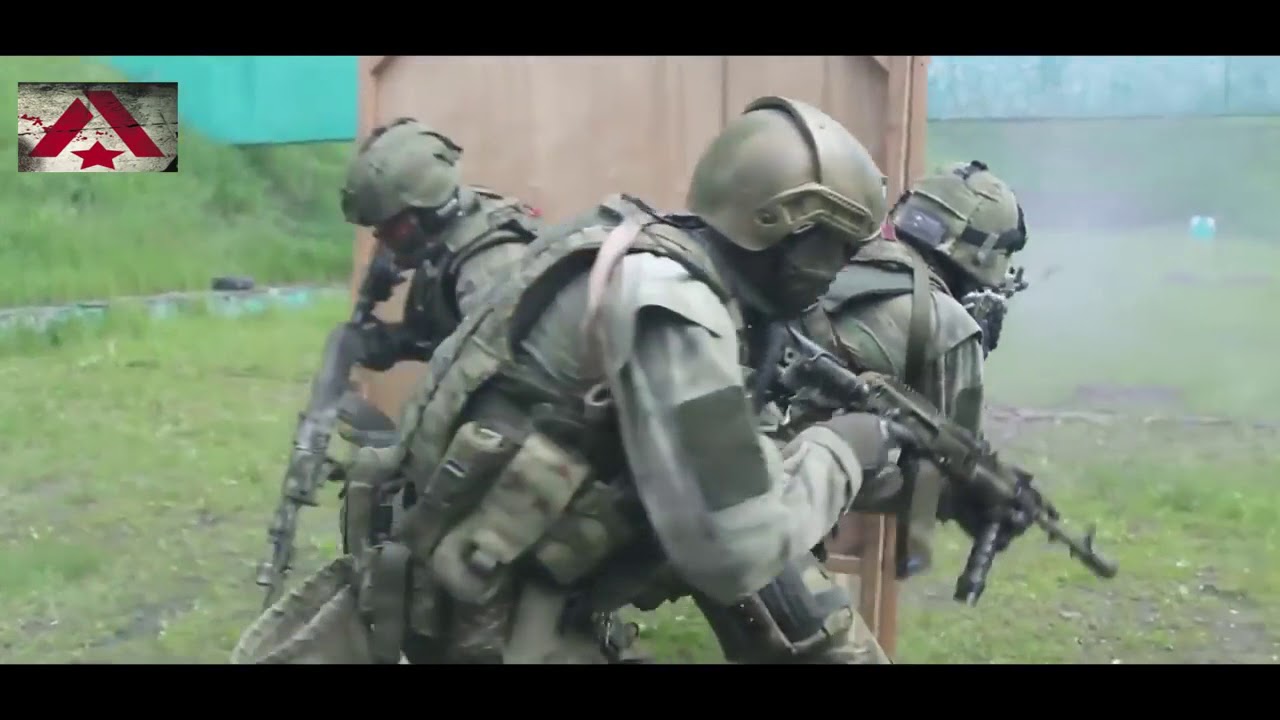 55 Russian Special Forces With PKM Machine Gun - YouTube