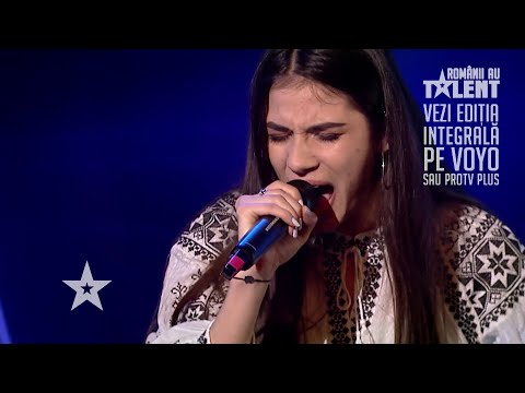 Românii au talent 2021: Laura Melu a combinat perfect acordurile populare cu cele rock