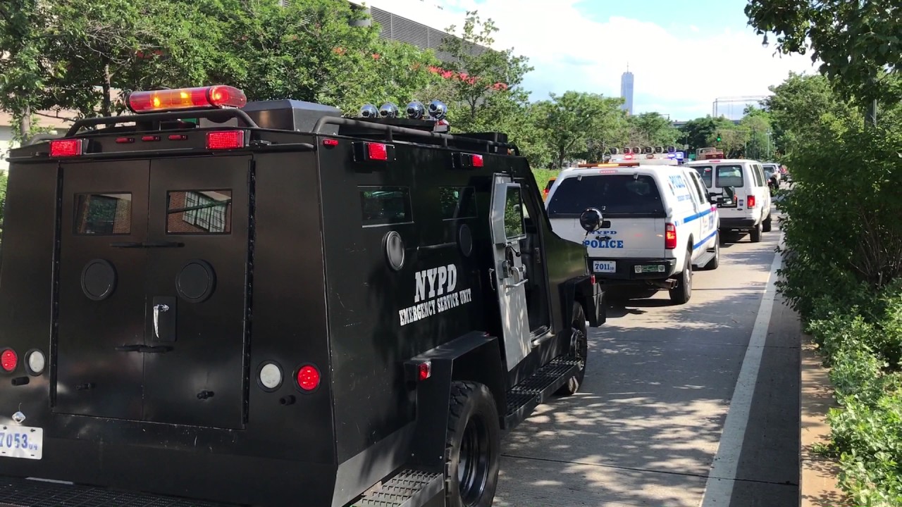 RARE CATCH OF A NYPD ESU SUV & NYPD ESU BEARCAT LENCO RESPONDING ...