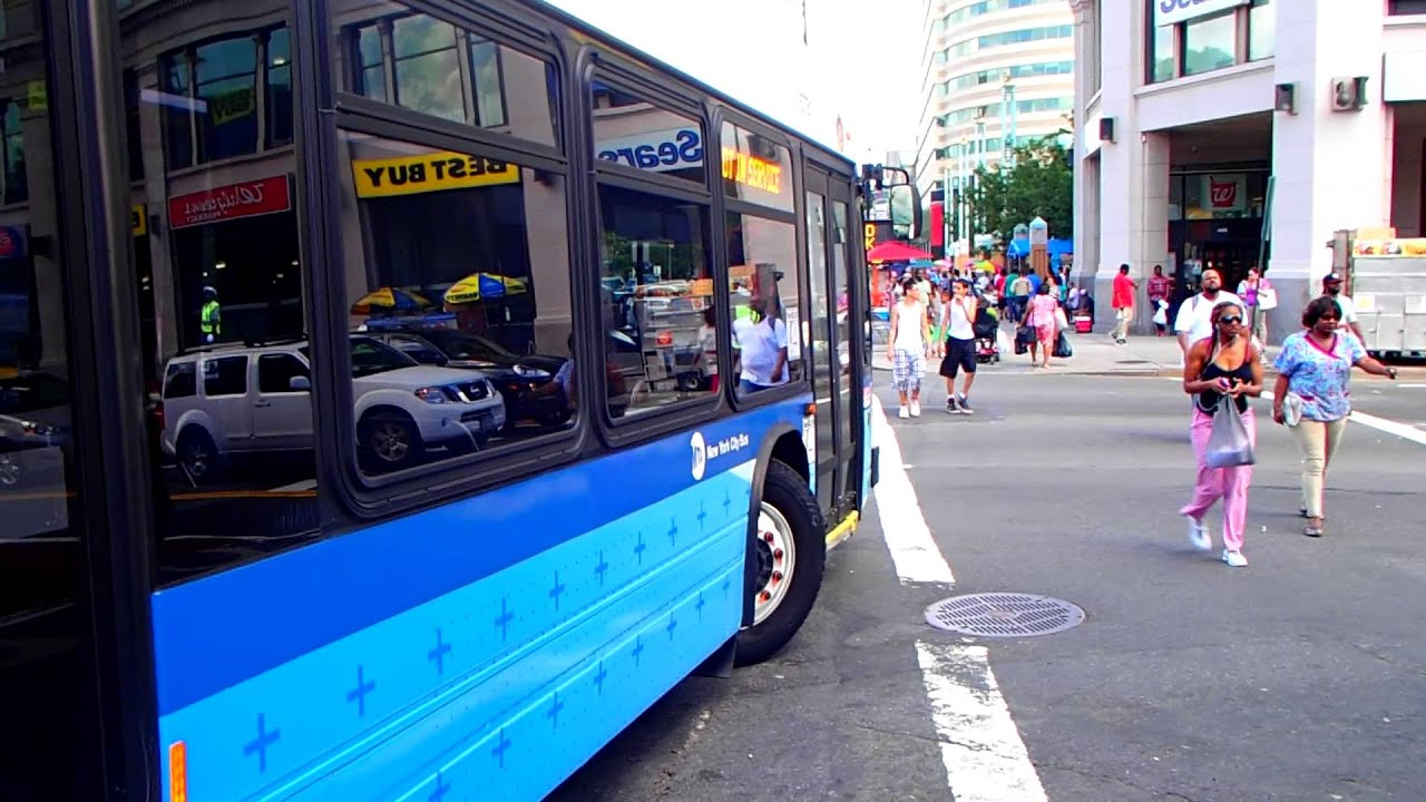 MTA New York City Bus Novabus LFSA 5781 NOT IN SERVICE - YouTube