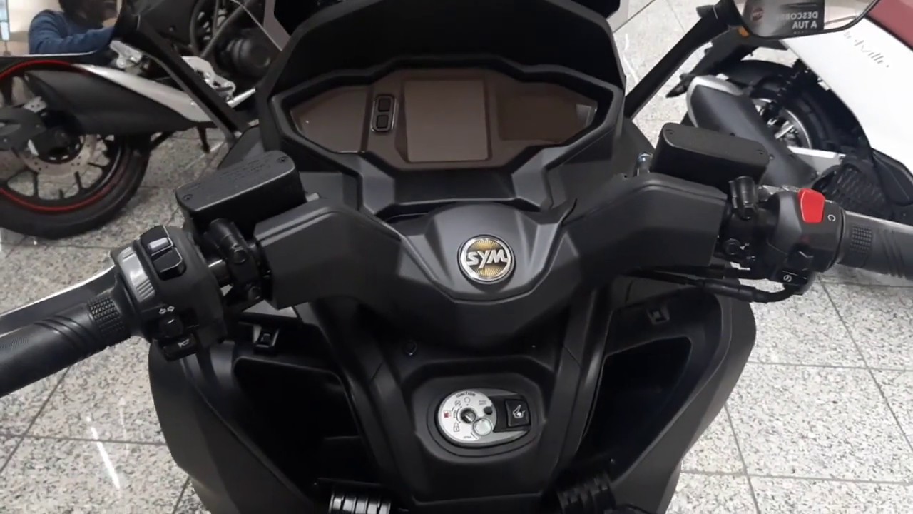 SYM MAXYM TL 500 - YouTube