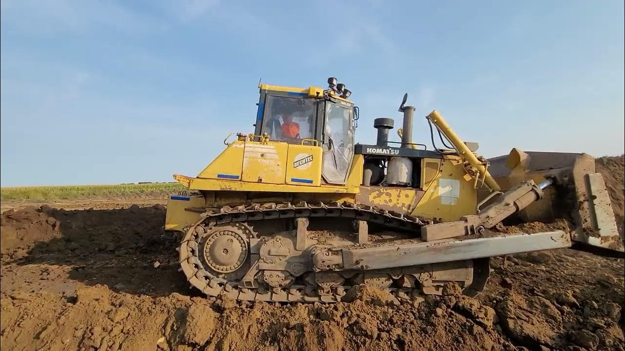 Komatsu d-155 ax6 dozer stripping overburden - YouTube