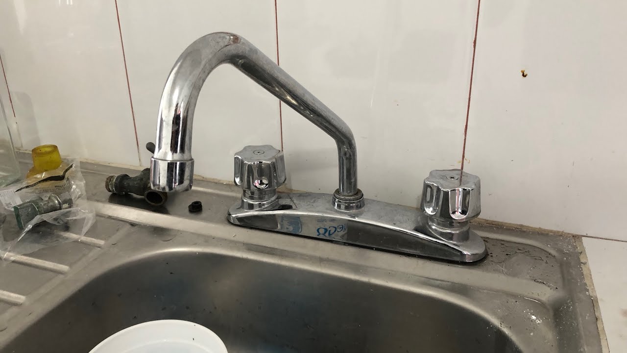 Arregla llave mezcladora q gotea estando cerrada(cambio de empaques ...