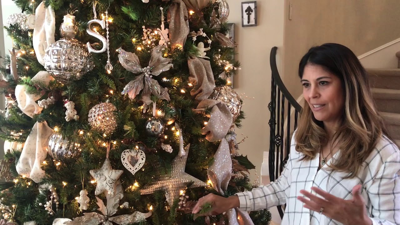 Decorate a Christmas Tree Like a Pro - YouTube