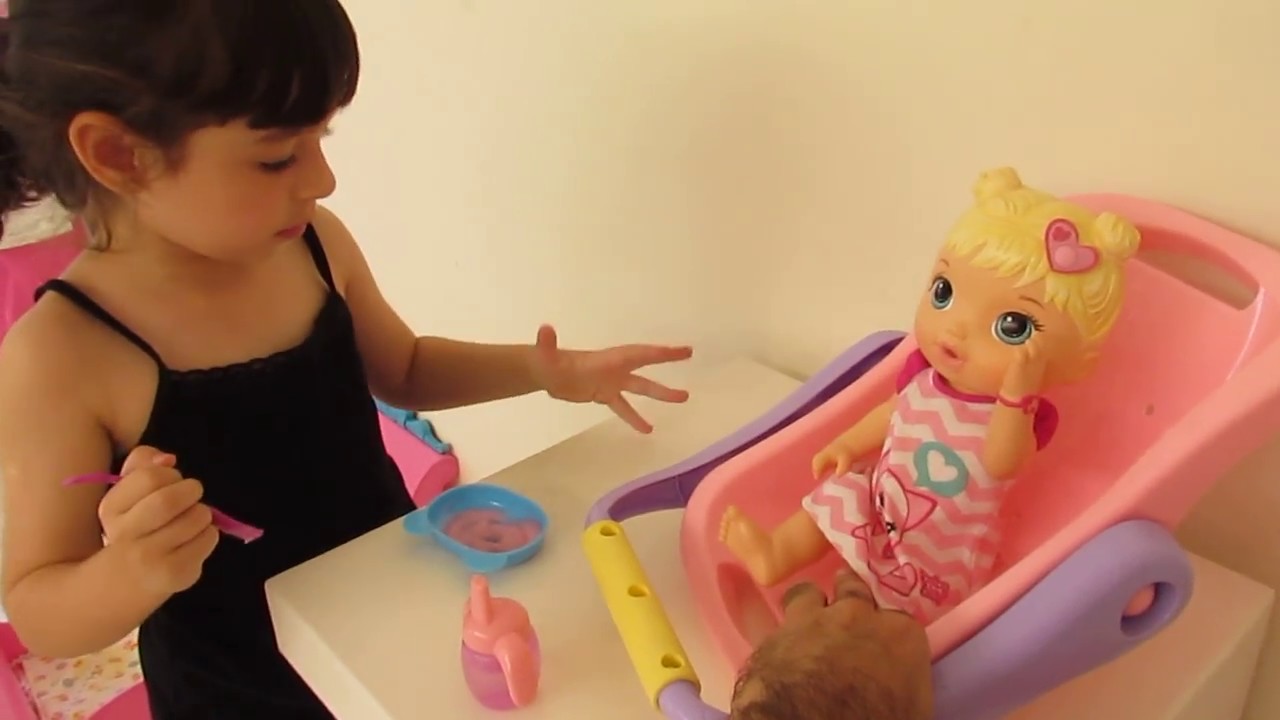 BRINCANDO COM MINHA BABY ALIVE | PLAYING WITH MY BABY ALIVE DOLL - YouTube