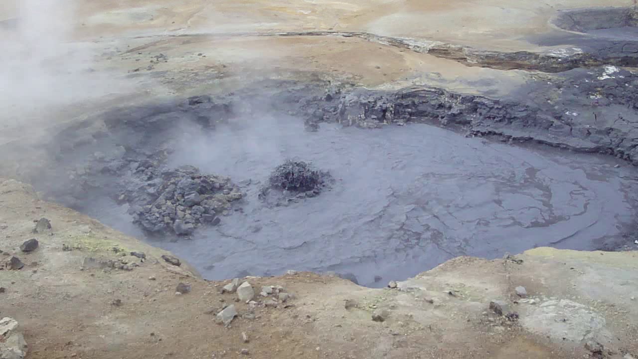 VOLCANO-School: Krafla Caldera - Bubbling Mud Pool in Hverir Geothermal ...