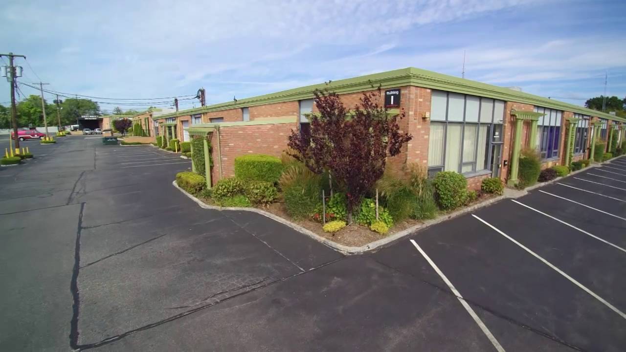 Newtown Rd, West, North, South Mall, Plainview, NY 11803 - YouTube