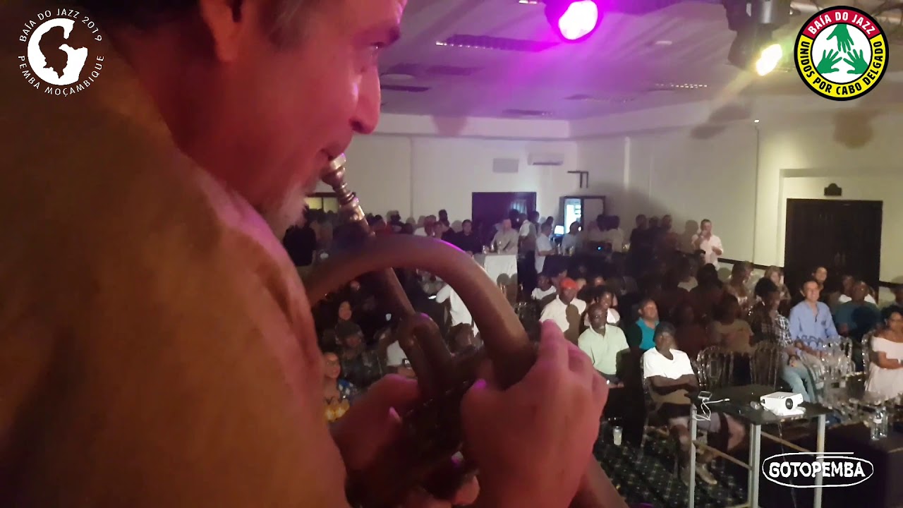 EDWARD WOLF & ASANDA BAM @ BAÍA DO JAZZ 2019 - YouTube