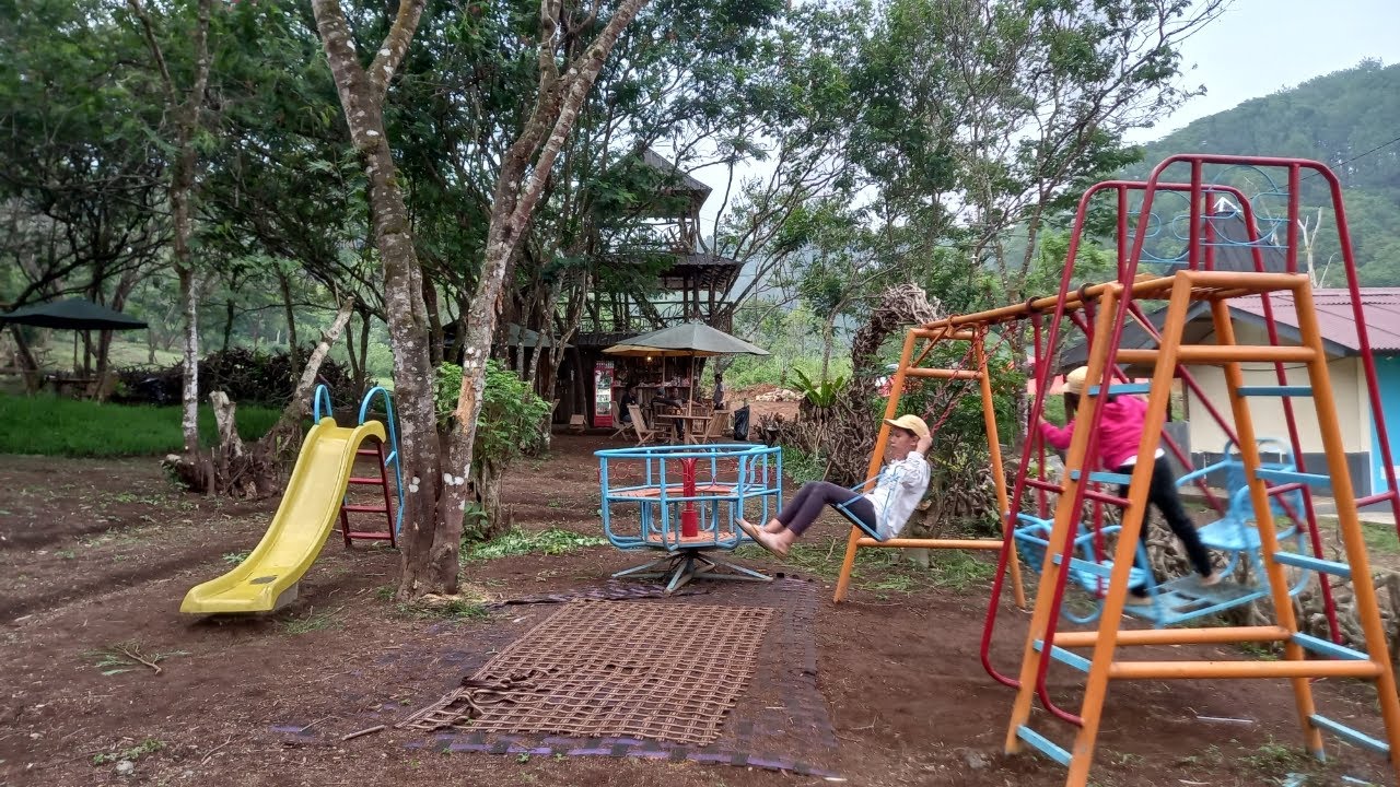 Camping Keluarga di Gayatri Camping Ground | Citeko - Bogor - YouTube