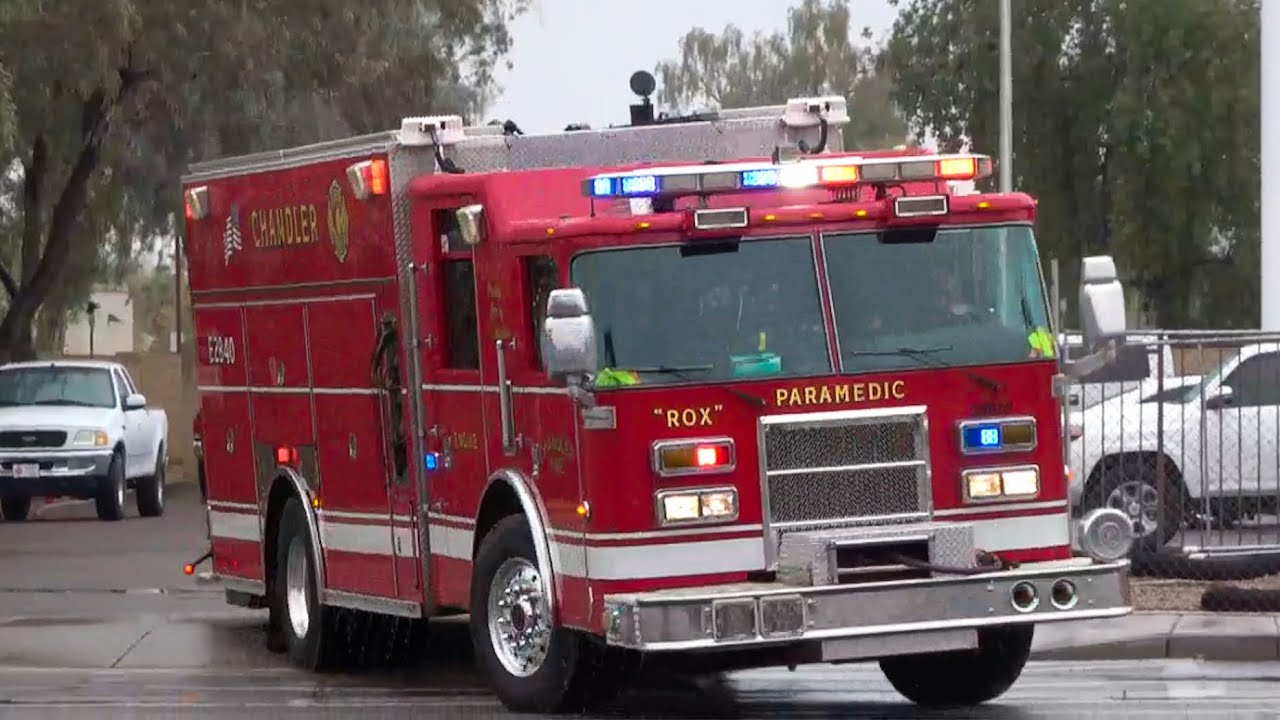 Chandler Fire Department. Engine 2840 responding from station 282 - YouTube
