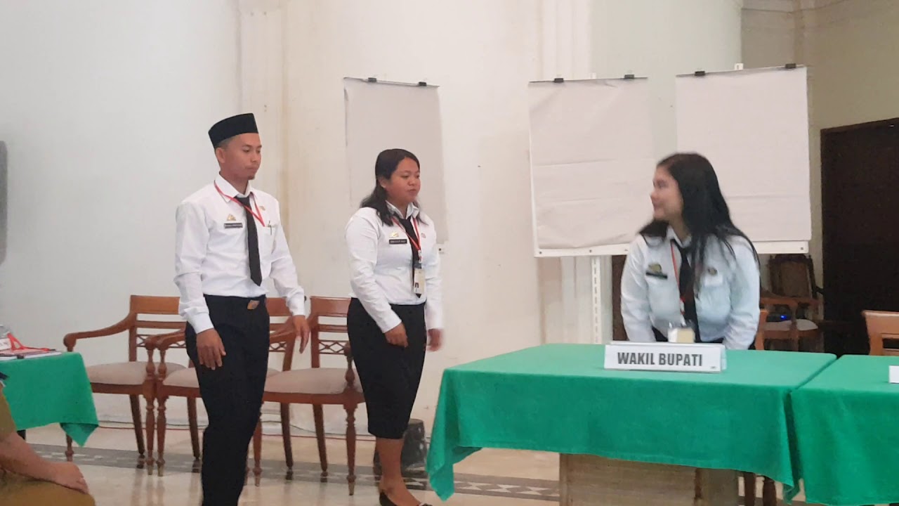 Tata tempat duduk protokoler (aturan tempat duduk ) pejabat /aparatur ...