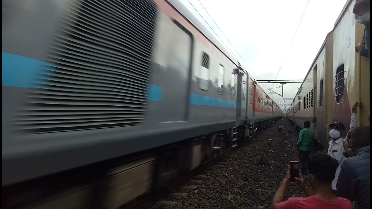 CR RAJDHANI EXPRESS AT LAHAVIT NEAR NASHIK ROAD STATION - YouTube