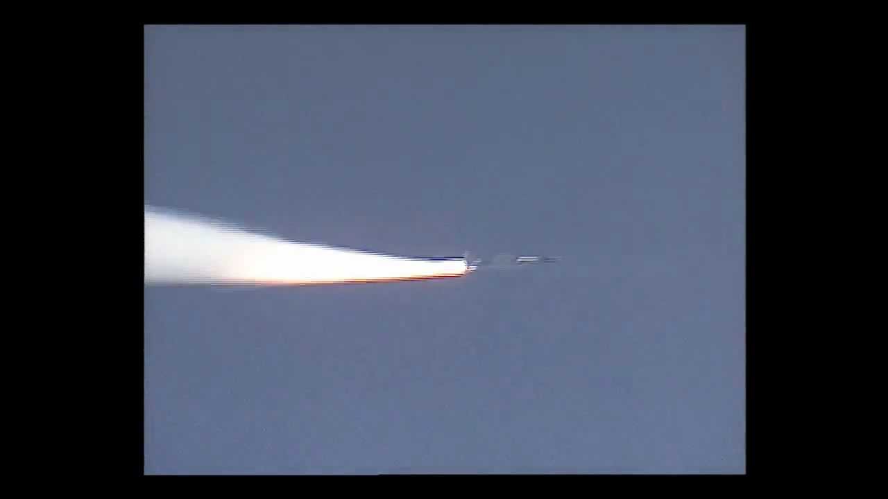 X-43A Launch from B-52, March 27, 2004 - YouTube